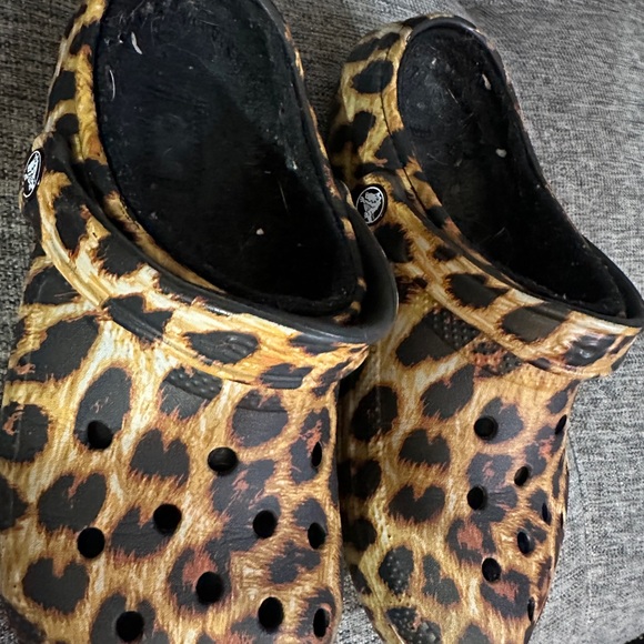CROCS | Shoes | Crocs Leopard Print Mules | Poshmark
